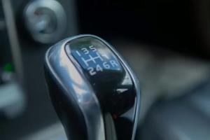 Pelēks Volvo V40 2014 Grobiņa, ar dzinēja tilpumu 2.00 L un nobraukumu 284 tūkst. km par 8500 €, foto 14 vietnē AUTOMOTO.COM.LV