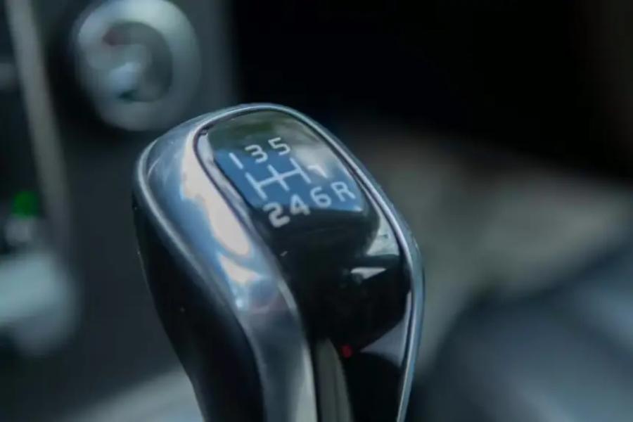 Pelēks Volvo V40 2014 Grobiņa, ar dzinēja tilpumu 2.00 L un nobraukumu 284 tūkst. km par 8500 €, foto 14 vietnē AUTOMOTO.COM.LV