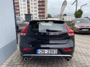 Pelēks Volvo V40 2014 Talsi, ar dzinēja tilpumu 2.00 L un nobraukumu 232 tūkst. km par 6400 €, foto 5 vietnē AUTOMOTO.COM.LV