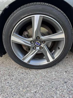 Pelēks Volvo V40 2014 Alīta, ar dzinēja tilpumu 1.56 L un nobraukumu 245 tūkst. km par 5999 €, foto 7 vietnē AUTOMOTO.COM.LV