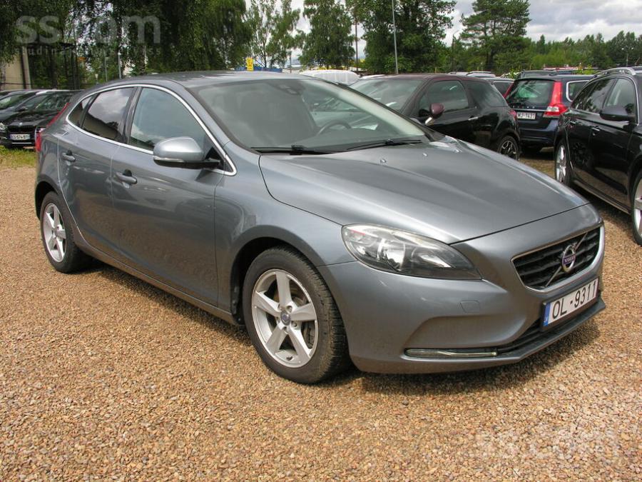 Grey Volvo V40 2014 in Riga, with an engine capacity of 2.00 L and mileage of 0 thousand km for 5950 €, photo 3 on AUTOMOTO.COM.LV