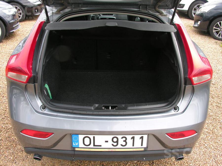 Grey Volvo V40 2014 in Riga, with an engine capacity of 2.00 L and mileage of 0 thousand km for 5950 €, photo 6 on AUTOMOTO.COM.LV