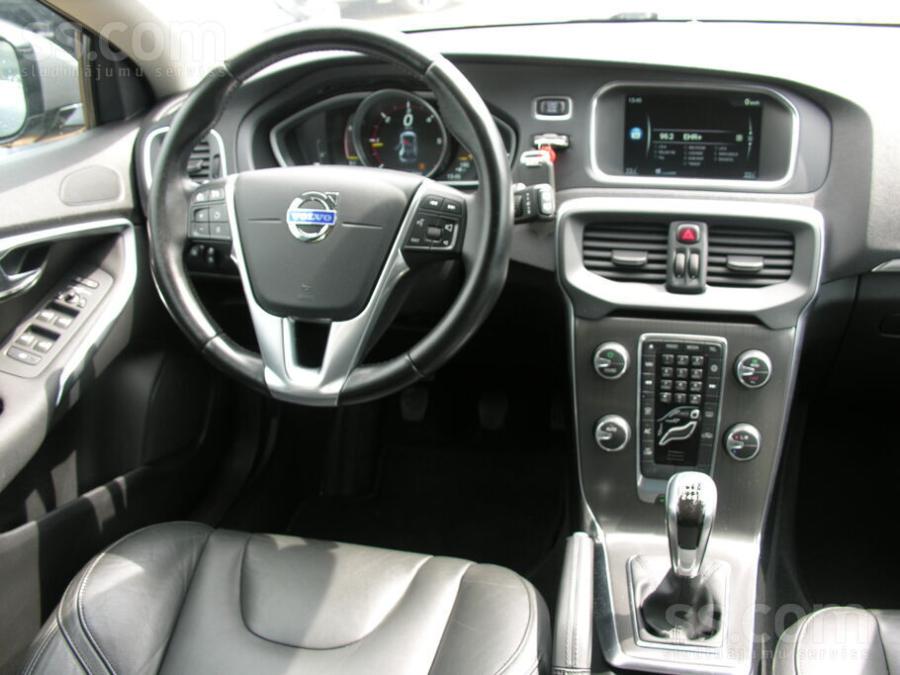 Grey Volvo V40 2014 in Riga, with an engine capacity of 2.00 L and mileage of 0 thousand km for 5950 €, photo 12 on AUTOMOTO.COM.LV