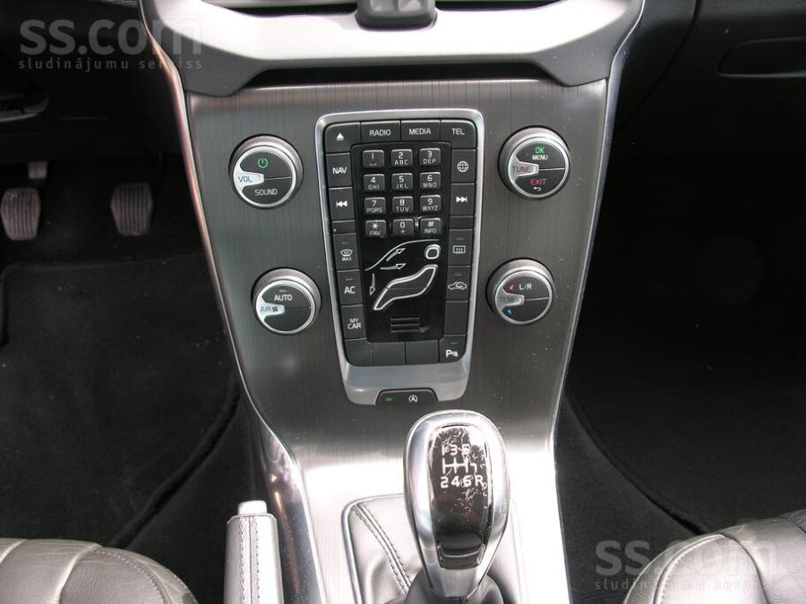 Grey Volvo V40 2014 in Riga, with an engine capacity of 2.00 L and mileage of 0 thousand km for 5950 €, photo 14 on AUTOMOTO.COM.LV
