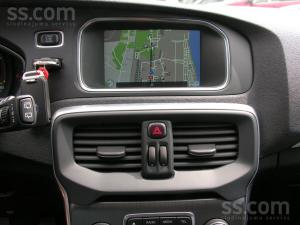 Grey Volvo V40 2014 in Riga, with an engine capacity of 2.00 L and mileage of 0 thousand km for 5950 €, photo 15 on AUTOMOTO.COM.LV