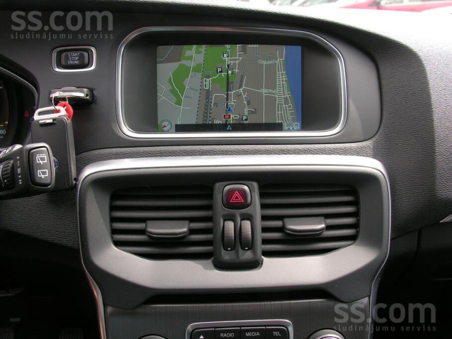 Grey Volvo V40 2014 in Riga, with an engine capacity of 2.00 L and mileage of 0 thousand km for 5950 €, photo 15 on AUTOMOTO.COM.LV