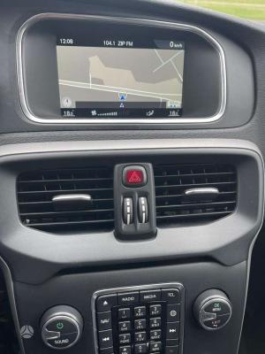 Grey Volvo V40 2014 in Kaunas, with an engine capacity of 1.60 L and mileage of 246 thousand km for 5950 €, photo 20 on AUTOMOTO.COM.LV