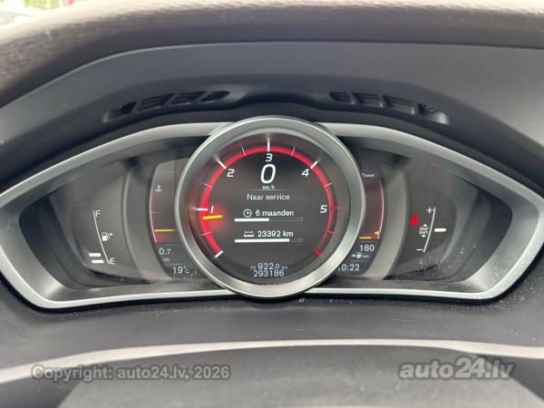 Серый Вольво В40 2014 в Пайде, объемом двигателя 2.00 л и пробегом 293 тыс. км за 6790 €, фото 10 на AUTOMOTO.COM.LV