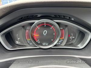 Grey Volvo V40 2014 in Paide, with an engine capacity of 2.00 L and mileage of 293 thousand km for 6790 €, photo 17 on AUTOMOTO.COM.LV