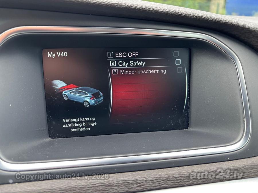 Grey Volvo V40 2014 in Paide, with an engine capacity of 2.00 L and mileage of 293 thousand km for 6790 €, photo 18 on AUTOMOTO.COM.LV