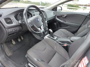 Grey Volvo V40 2014 in Riga, with an engine capacity of 1.60 L and mileage of 220 thousand km for 7700 €, photo 8 on AUTOMOTO.COM.LV