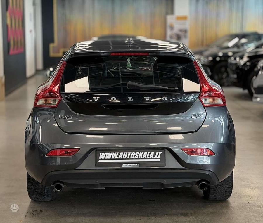 Pelēks Volvo V40 2014 Klaipėda, ar dzinēja tilpumu 1.98 L un nobraukumu 239 tūkst. km par 7500 €, foto 7 vietnē AUTOMOTO.COM.LV