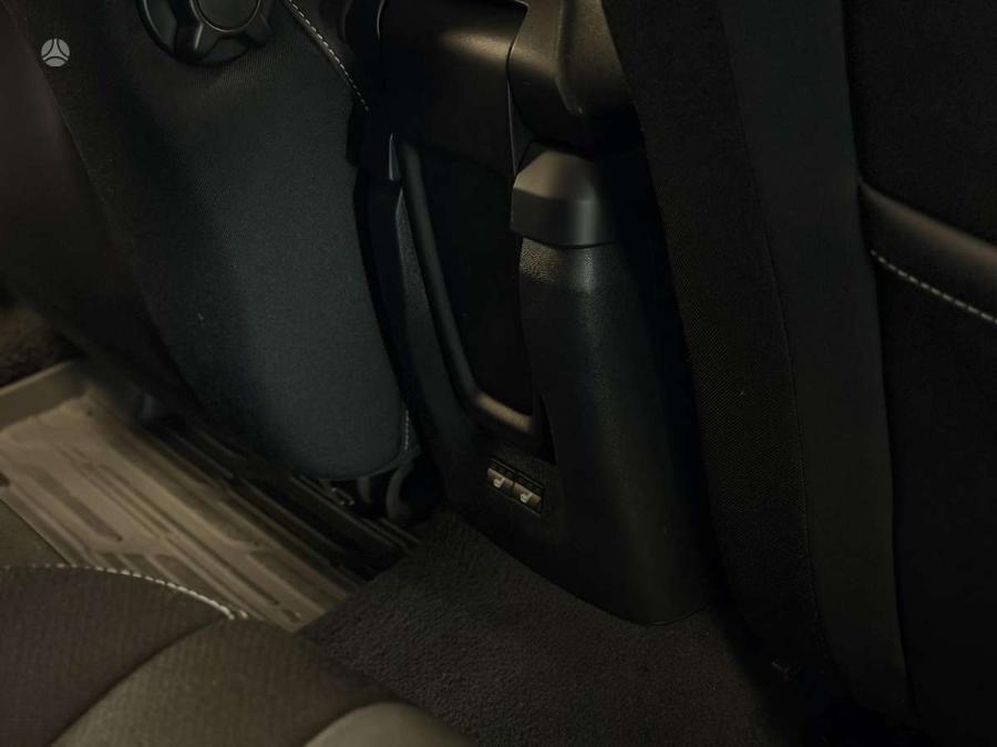 Pelēks Volvo V40 2014 Klaipėda, ar dzinēja tilpumu 1.98 L un nobraukumu 239 tūkst. km par 7500 €, foto 16 vietnē AUTOMOTO.COM.LV