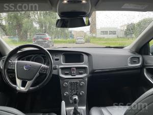 Серый Вольво В40 2014 в Рига, объемом двигателя 2.00 л и пробегом 188 тыс. км за 6000 €, фото 10 на AUTOMOTO.COM.LV