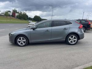Pelēks Volvo V40 2014 Kauņa, ar dzinēja tilpumu 1.56 L un nobraukumu 246 tūkst. km par 5950 €, foto 15 vietnē AUTOMOTO.COM.LV