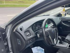 Pelēks Volvo V40 2014 Kauņa, ar dzinēja tilpumu 1.56 L un nobraukumu 246 tūkst. km par 5950 €, foto 17 vietnē AUTOMOTO.COM.LV