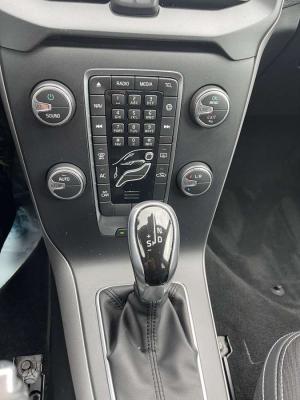 Pelēks Volvo V40 2014 Kauņa, ar dzinēja tilpumu 1.56 L un nobraukumu 246 tūkst. km par 5950 €, foto 20 vietnē AUTOMOTO.COM.LV