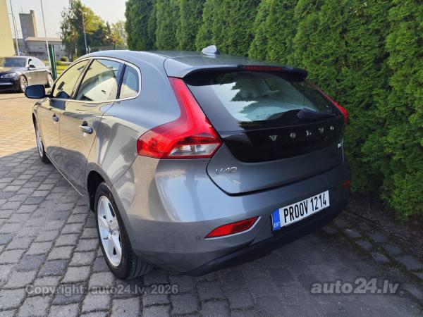 Grey Volvo V40 2014 in Paide, with an engine capacity of 1.60 L and mileage of 279 thousand km for 6990 €, photo 5 on AUTOMOTO.COM.LV
