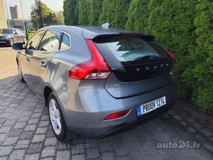 Pelēks Volvo V40 2014 Paide, ar dzinēja tilpumu 1.60 L un nobraukumu 279 tūkst. km par 6990 €, foto 6 vietnē AUTOMOTO.COM.LV