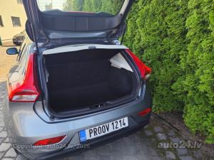 Pelēks Volvo V40 2014 Paide, ar dzinēja tilpumu 1.60 L un nobraukumu 279 tūkst. km par 6990 €, foto 12 vietnē AUTOMOTO.COM.LV
