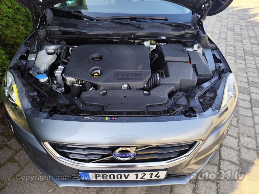 Pelēks Volvo V40 2014 Paide, ar dzinēja tilpumu 1.60 L un nobraukumu 279 tūkst. km par 6990 €, foto 15 vietnē AUTOMOTO.COM.LV