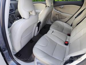 Pelēks Volvo V40 2014 Paide, ar dzinēja tilpumu 1.60 L un nobraukumu 279 tūkst. km par 6990 €, foto 17 vietnē AUTOMOTO.COM.LV