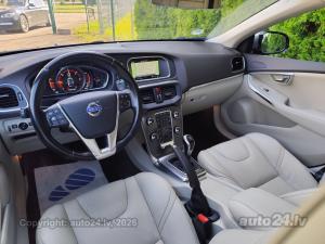 Pelēks Volvo V40 2014 Paide, ar dzinēja tilpumu 1.60 L un nobraukumu 279 tūkst. km par 6990 €, foto 18 vietnē AUTOMOTO.COM.LV