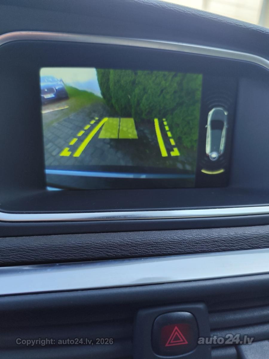 Pelēks Volvo V40 2014 Paide, ar dzinēja tilpumu 1.60 L un nobraukumu 279 tūkst. km par 6990 €, foto 31 vietnē AUTOMOTO.COM.LV
