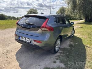Серый Вольво В40 2014 в Рига, объемом двигателя 1.60 л и пробегом 223 тыс. км за 6800 €, фото 4 на AUTOMOTO.COM.LV