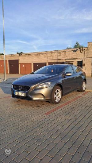 Grey Volvo V40 2014 in Kaunas, with an engine capacity of 1.56 L and mileage of 338 thousand km for 4500 €, photo  on AUTOMOTO.COM.LV