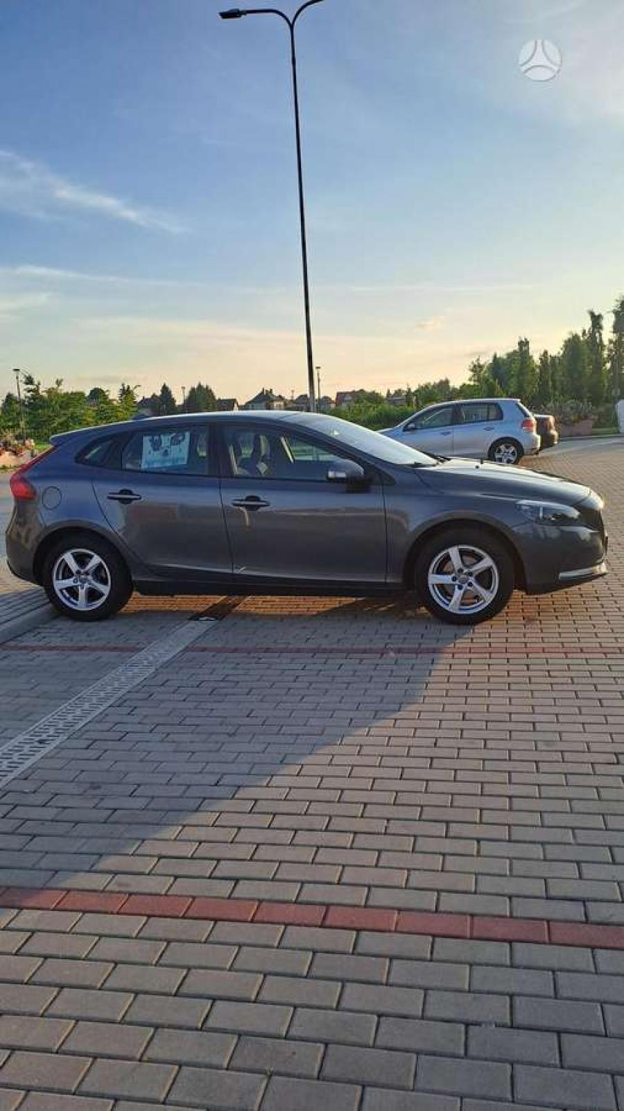 Pelēks Volvo V40 2014 Kauņa, ar dzinēja tilpumu 1.56 L un nobraukumu 338 tūkst. km par 4500 €, foto 5 vietnē AUTOMOTO.COM.LV