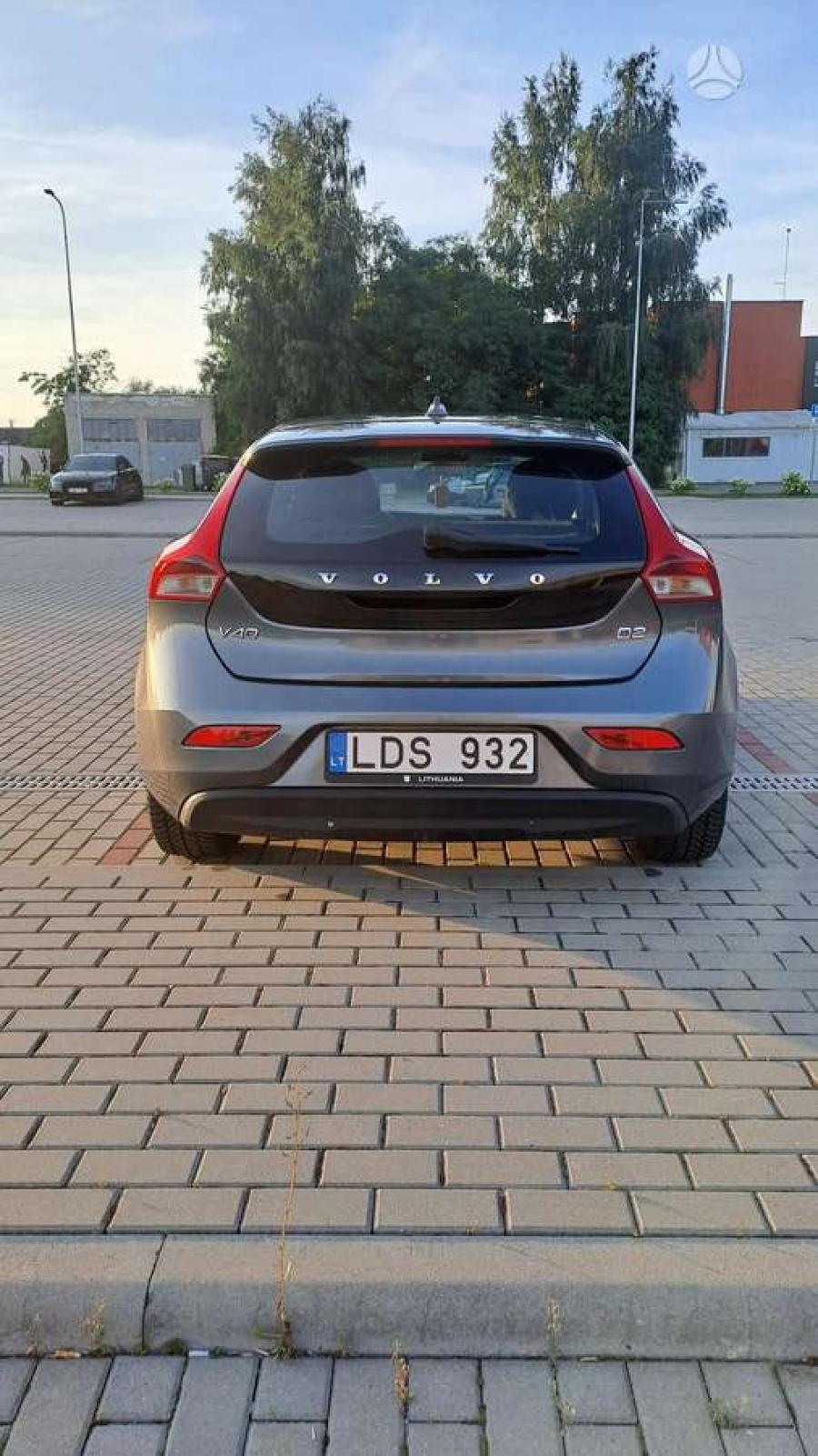 Pelēks Volvo V40 2014 Kauņa, ar dzinēja tilpumu 1.56 L un nobraukumu 338 tūkst. km par 4500 €, foto 7 vietnē AUTOMOTO.COM.LV