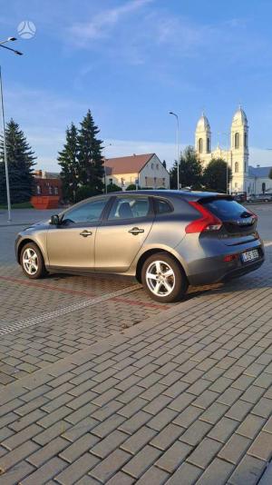 Pelēks Volvo V40 2014 Kauņa, ar dzinēja tilpumu 1.56 L un nobraukumu 338 tūkst. km par 4500 €, foto 8 vietnē AUTOMOTO.COM.LV