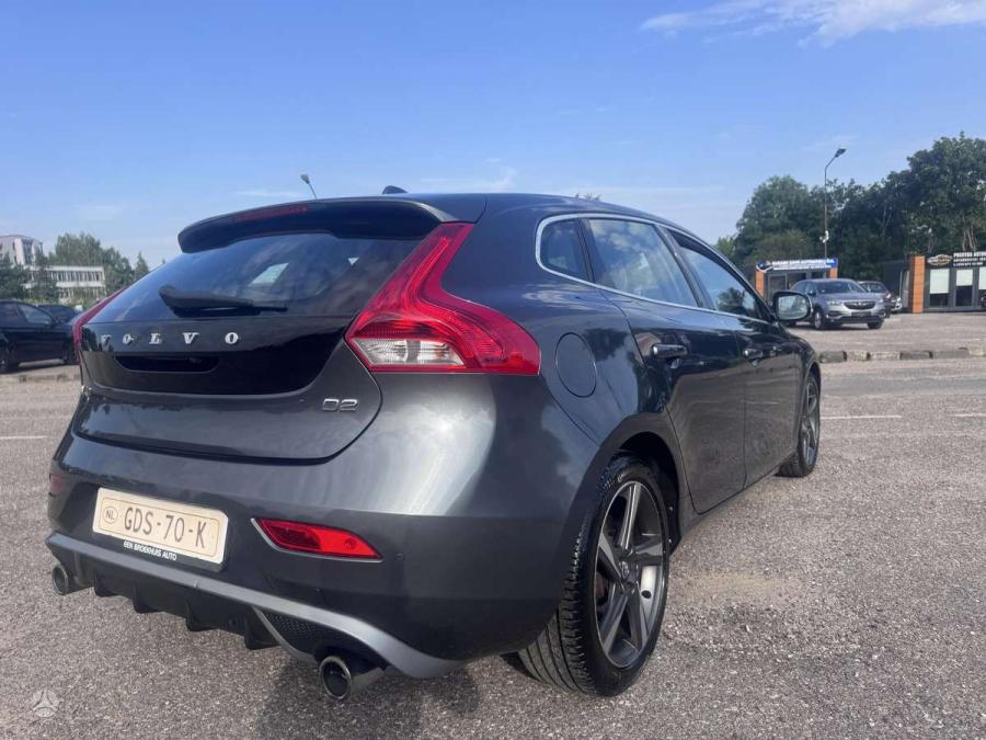 Grey Volvo V40 2014 in Alytus, with an engine capacity of 1.56 L and mileage of 273 thousand km for 6550 €, photo 11 on AUTOMOTO.COM.LV