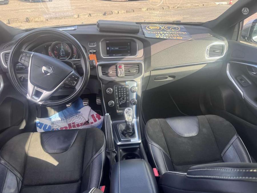 Grey Volvo V40 2014 in Alytus, with an engine capacity of 1.56 L and mileage of 273 thousand km for 6550 €, photo 12 on AUTOMOTO.COM.LV