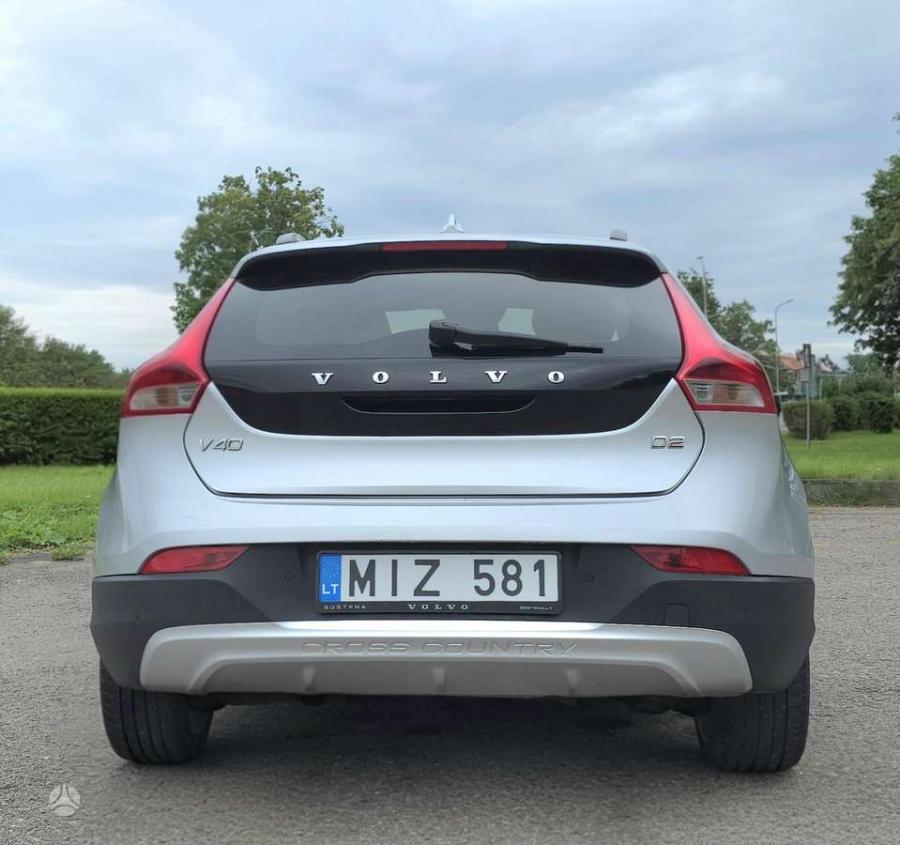 Pelēks Volvo V40 2014 Kauņa, ar dzinēja tilpumu 1.56 L un nobraukumu 299 tūkst. km par 6600 €, foto 5 vietnē AUTOMOTO.COM.LV