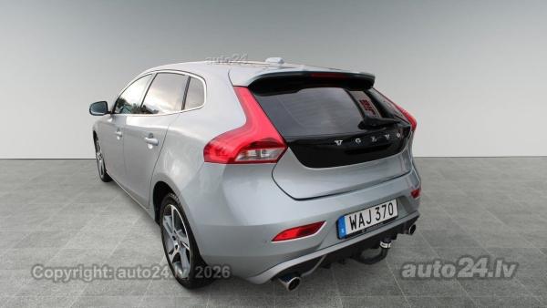 Grey Volvo V40 2014 in Parnu, with an engine capacity of 2.00 L and mileage of 241 thousand km for 8999 €, photo 1 on AUTOMOTO.COM.LV