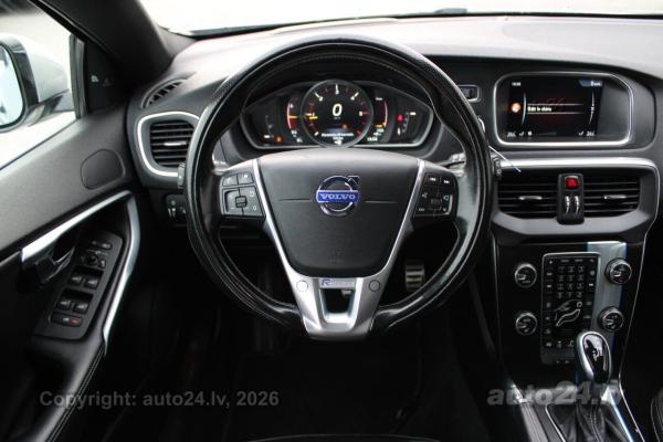 Grey Volvo V40 2014 in Parnu, with an engine capacity of 2.00 L and mileage of 241 thousand km for 8999 €, photo 7 on AUTOMOTO.COM.LV