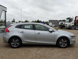 Pelēks Volvo V40 2014 Šauļi, ar dzinēja tilpumu 1.97 L un nobraukumu 372 tūkst. km par 6100 €, foto 5 vietnē AUTOMOTO.COM.LV