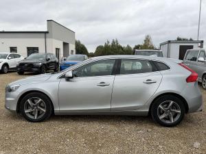 Pelēks Volvo V40 2014 Šauļi, ar dzinēja tilpumu 1.97 L un nobraukumu 372 tūkst. km par 6100 €, foto 10 vietnē AUTOMOTO.COM.LV