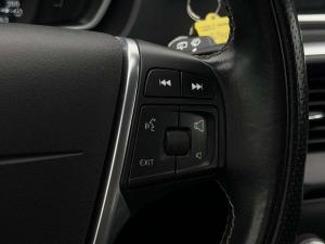 Pelēks Volvo V40 2014 Šauļi, ar dzinēja tilpumu 1.97 L un nobraukumu 372 tūkst. km par 6100 €, foto 19 vietnē AUTOMOTO.COM.LV