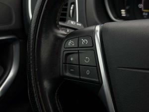 Pelēks Volvo V40 2014 Šauļi, ar dzinēja tilpumu 1.97 L un nobraukumu 372 tūkst. km par 6100 €, foto 20 vietnē AUTOMOTO.COM.LV