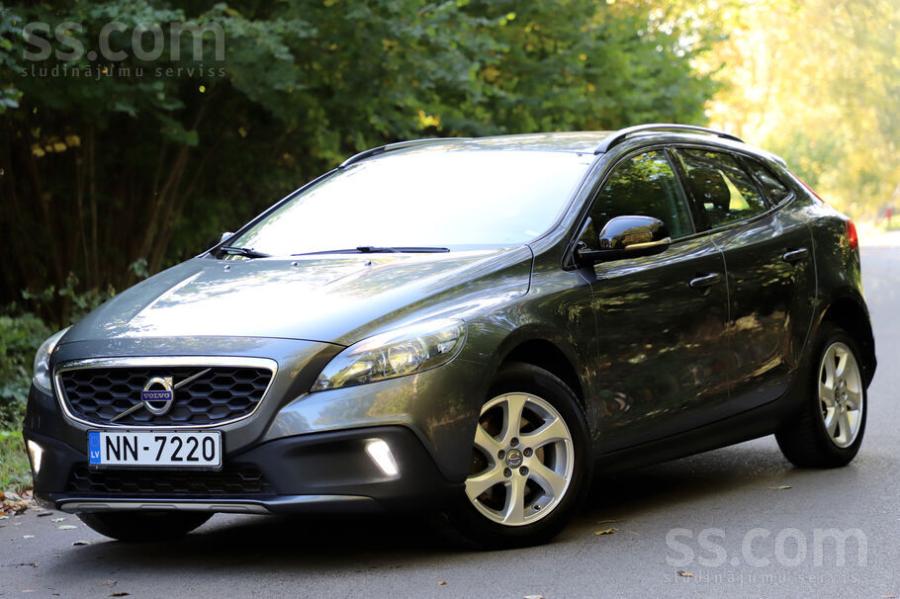 Pelēks Volvo V40 2014 Tukums, ar dzinēja tilpumu 1.60 L un nobraukumu 222 tūkst. km par 5390 €, foto 4 vietnē AUTOMOTO.COM.LV