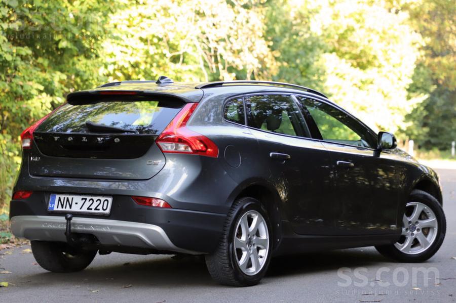 Pelēks Volvo V40 2014 Tukums, ar dzinēja tilpumu 1.60 L un nobraukumu 222 tūkst. km par 5390 €, foto 5 vietnē AUTOMOTO.COM.LV
