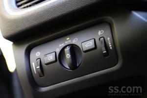 Pelēks Volvo V40 2014 Tukums, ar dzinēja tilpumu 1.60 L un nobraukumu 222 tūkst. km par 5390 €, foto 10 vietnē AUTOMOTO.COM.LV