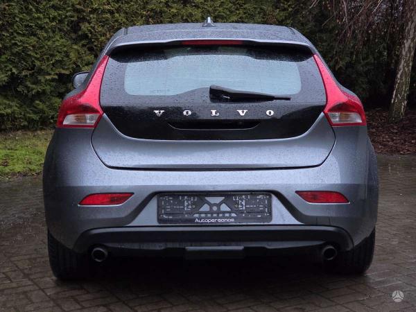 Grey Volvo V40 2015 in Kaunas, with an engine capacity of 2.00 L and mileage of 300 thousand km for 6750 €, photo 6 on AUTOMOTO.COM.LV