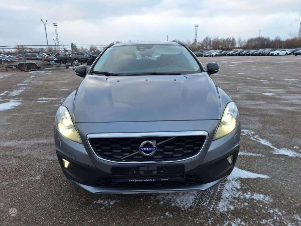 Grey Volvo V40 2015 in Marijampole, with an engine capacity of 1.60 L and mileage of 218 thousand km for 5700 €, photo 2 on AUTOMOTO.COM.LV