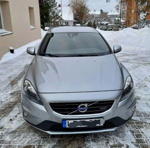 Pelēks Volvo V40 2015 Kauņa, ar dzinēja tilpumu 1.97 L un nobraukumu 147 tūkst. km par 6900 €, foto 3 vietnē AUTOMOTO.COM.LV