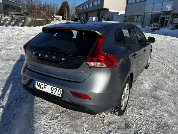 Pelēks Volvo V40 2015 Viļņa, ar dzinēja tilpumu 1.56 L un nobraukumu 211 tūkst. km par 6150 €, foto 6 vietnē AUTOMOTO.COM.LV
