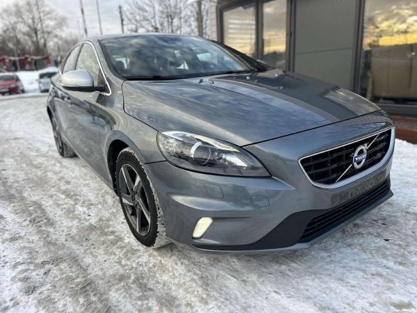 Pelēks Volvo V40 2015 Klaipėda, ar dzinēja tilpumu 1.97 L un nobraukumu 269 tūkst. km par 5950 €, foto 1 vietnē AUTOMOTO.COM.LV